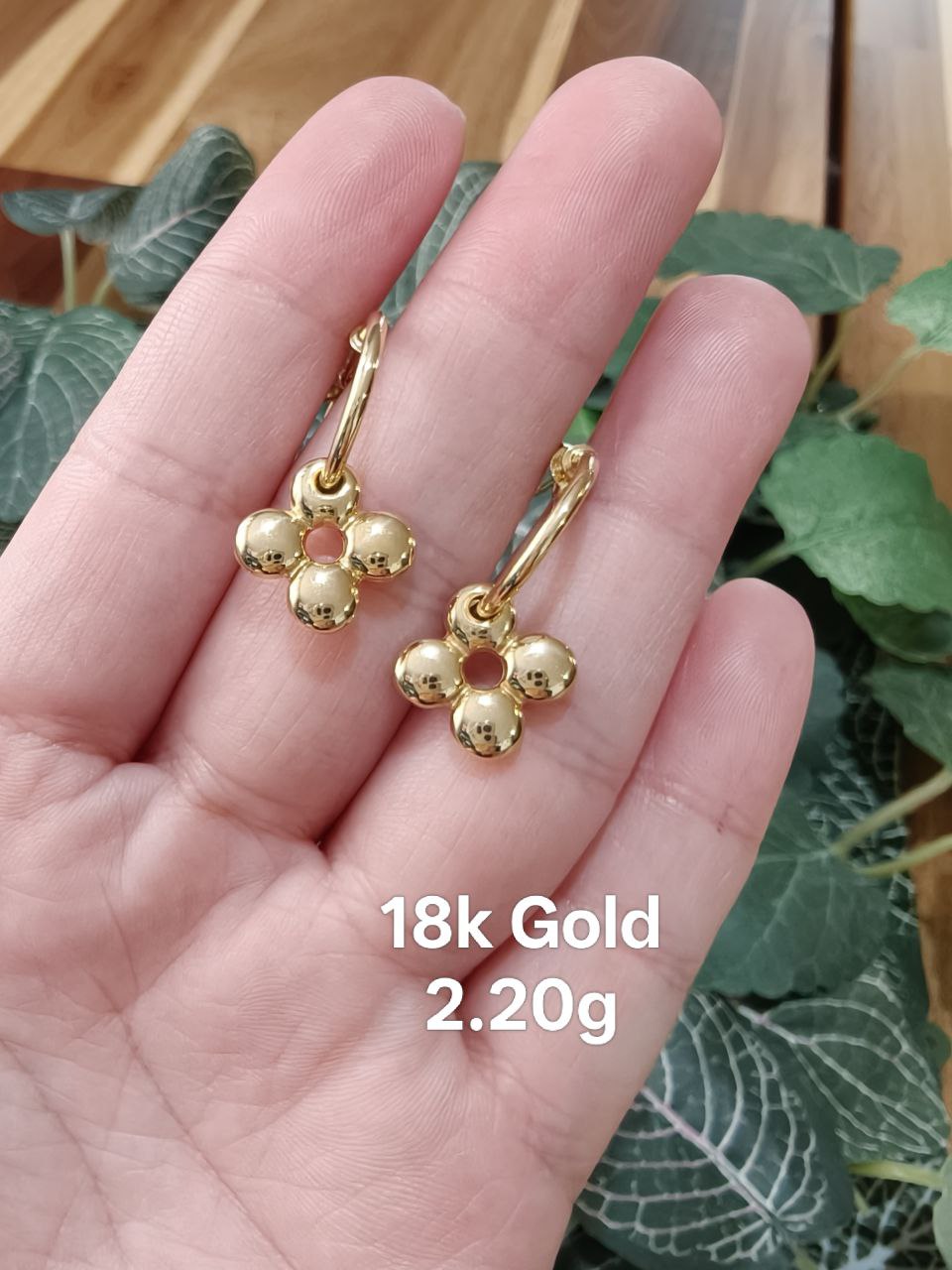 JEWELRY: 18k Gold Flower Dangling Earrings – BeautéFinds